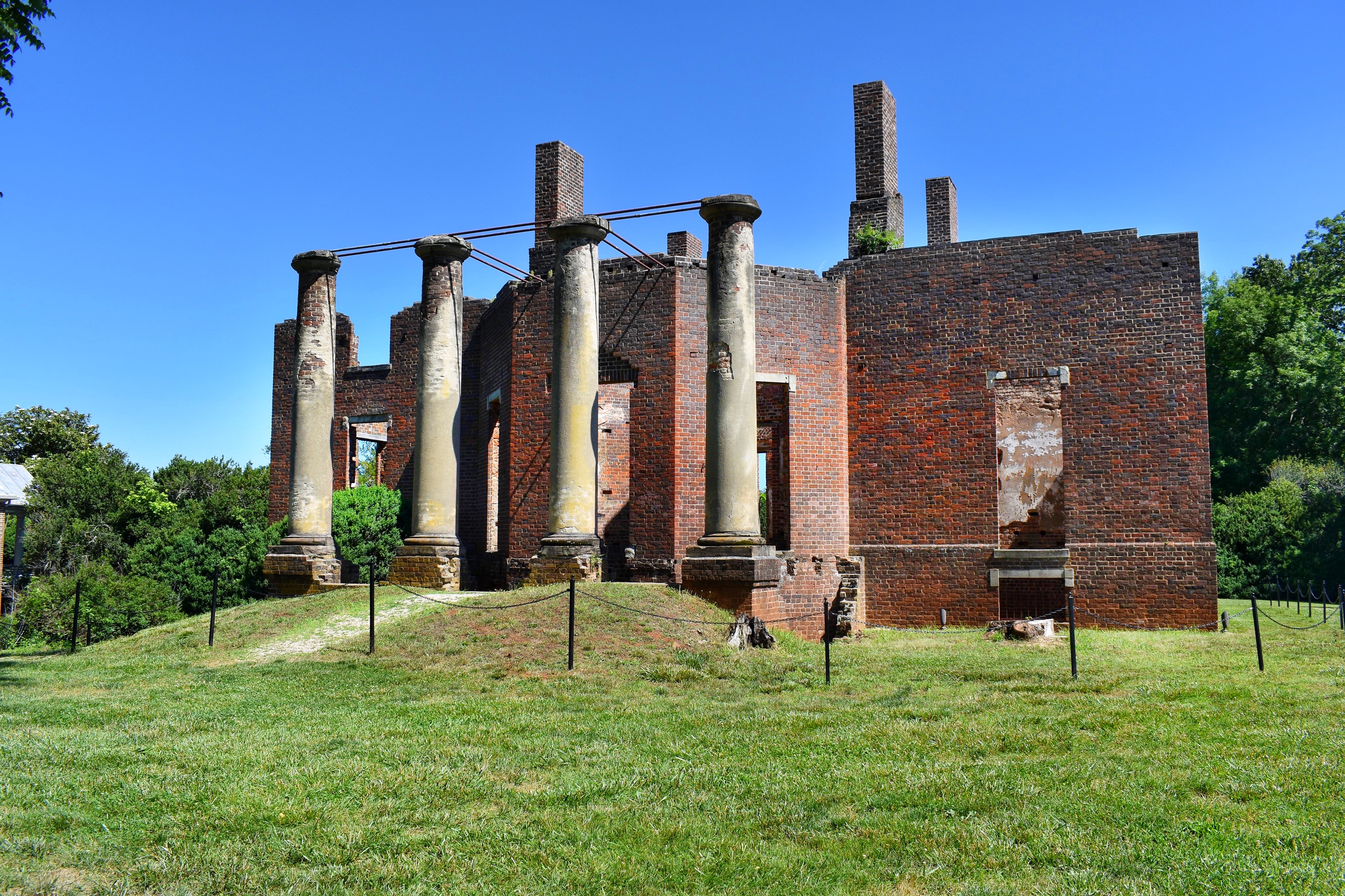 Barboursville Vineyards – Library 1821 Tasting | Wine Trails and Wanderlust